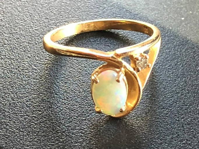 Vintage 14k Gold Opal Ring Marked 14k