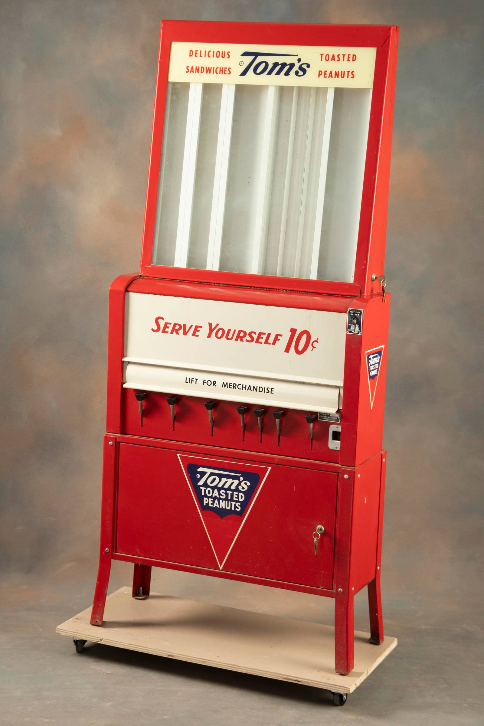 Vintage Metal Floor Model Coin-op 10 Cent Toms Toasted Peanut Machine ...