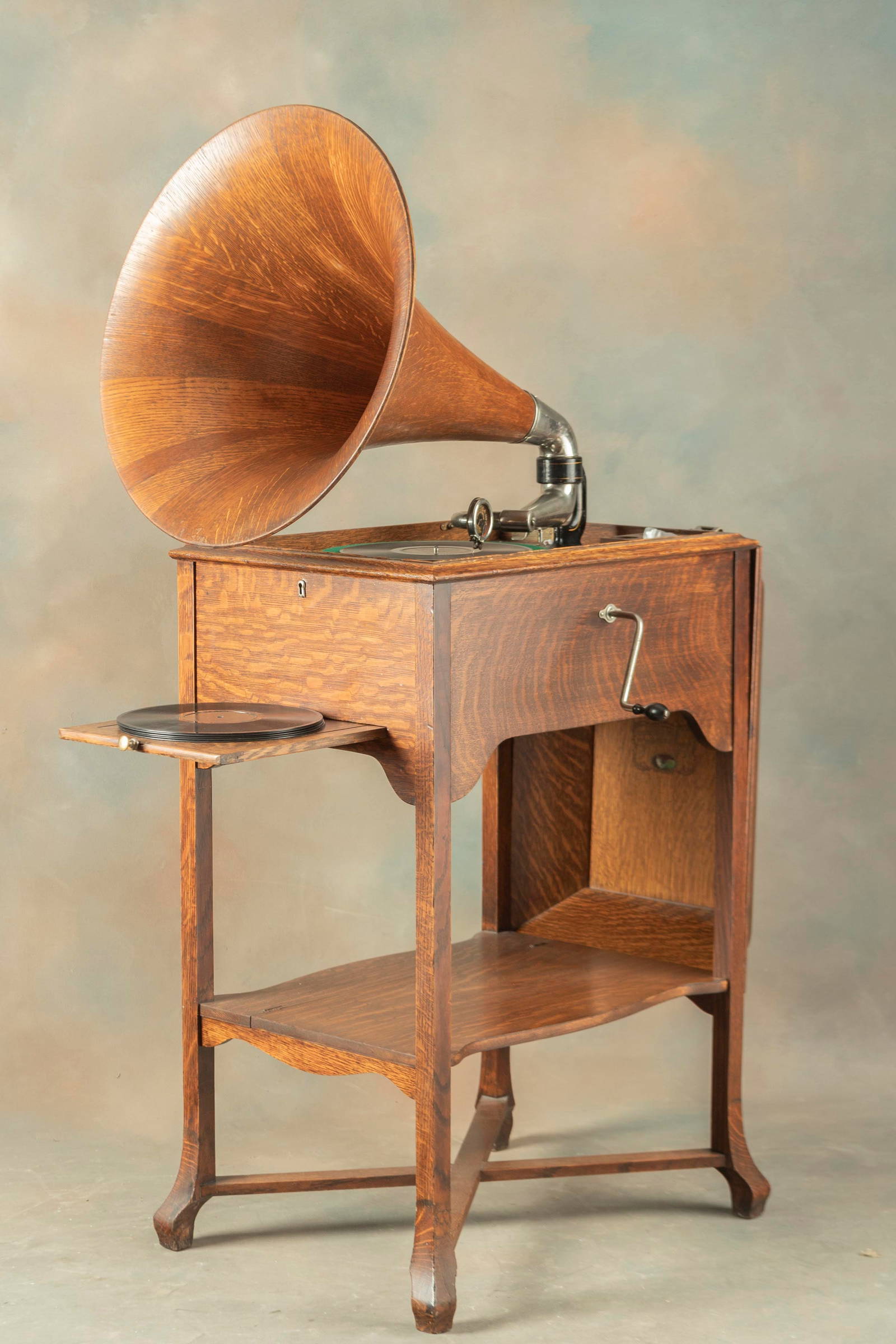 Rare Victor, #25, School House Victrola In Beautiful Matched Quarter ...