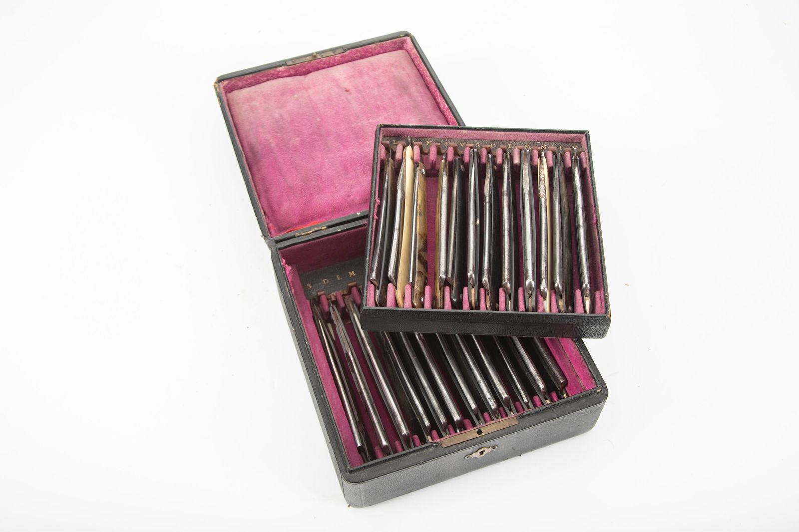 Unusual Antique Cased Straight Razor Set Fitted For 24 Straight Razors ...