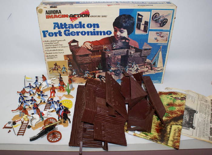 1977 'attack On Fort Geronimo' #5351 Playset By Aurora