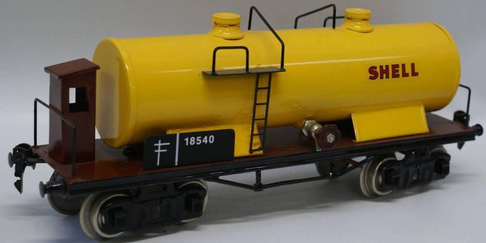 Prototype Standard Gauge Shell Tank Car #18540 W/
