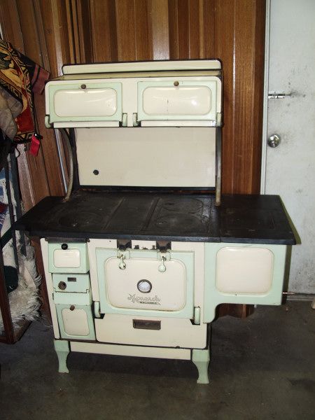 327: Monarch Porcelain Wood Cook Stove