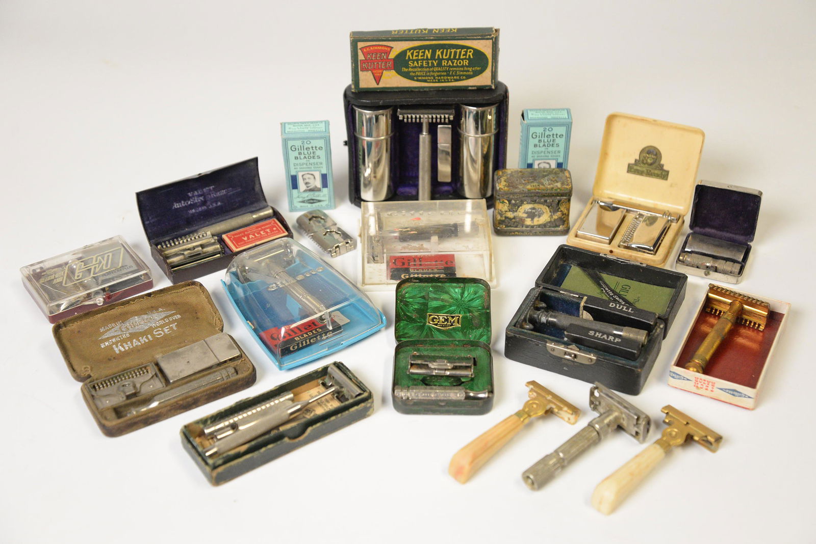 14 Boxes Safety Razors Plus