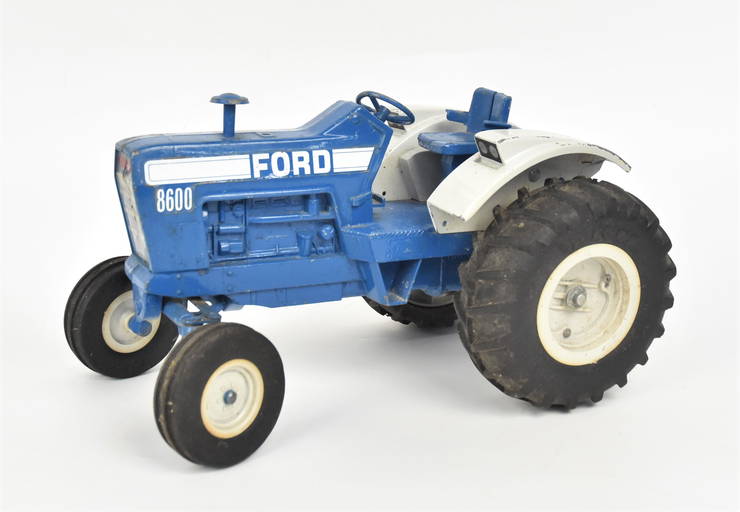 Die Cast Ford 8600 Tractor (#0172) on Jan 08, 2023 | Forsythes ...