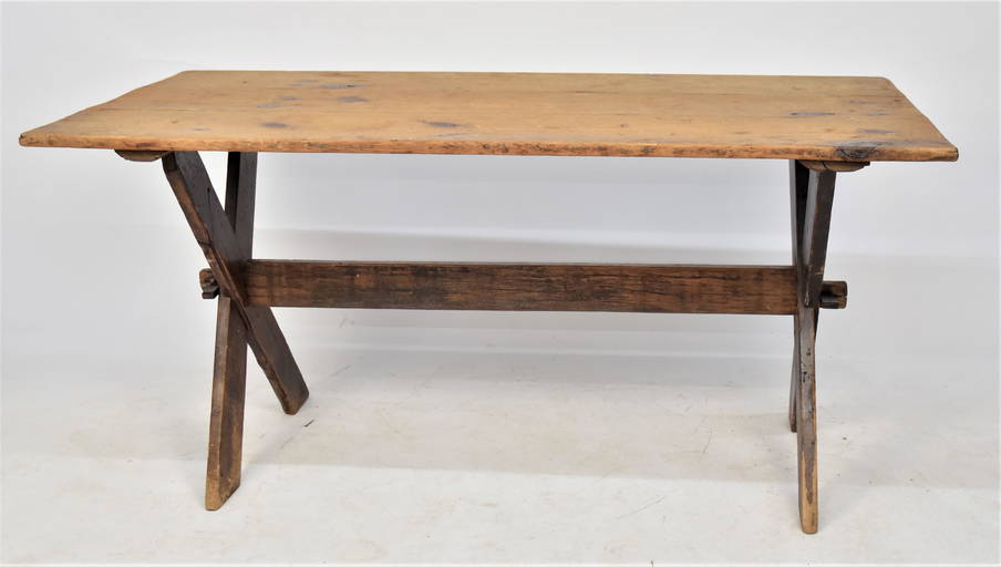 Early Harvest Trestle Table