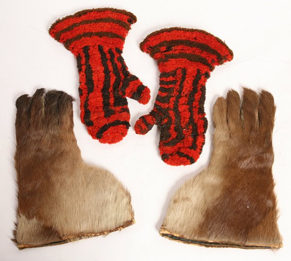 VERY RARE INDIAN WARS BEARSKIN GLOVES & MITTENS