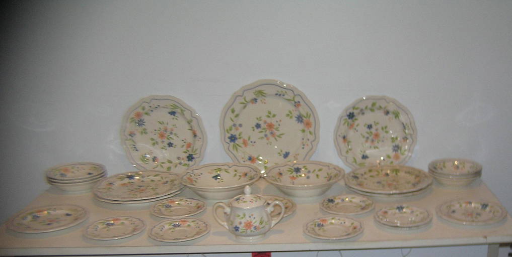 Large 27 piece country French dinnerware set - Feb 13, 2022 | Baker's ...