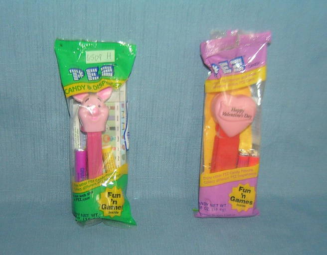 Pair of vintage PEZ Candy containers (#6509H) on Nov 24, 2022 | Baker's ...