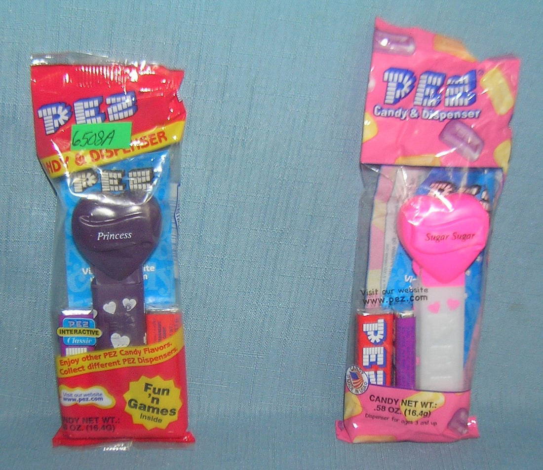 Pair Of Vintage Pez Candy Containers Auction