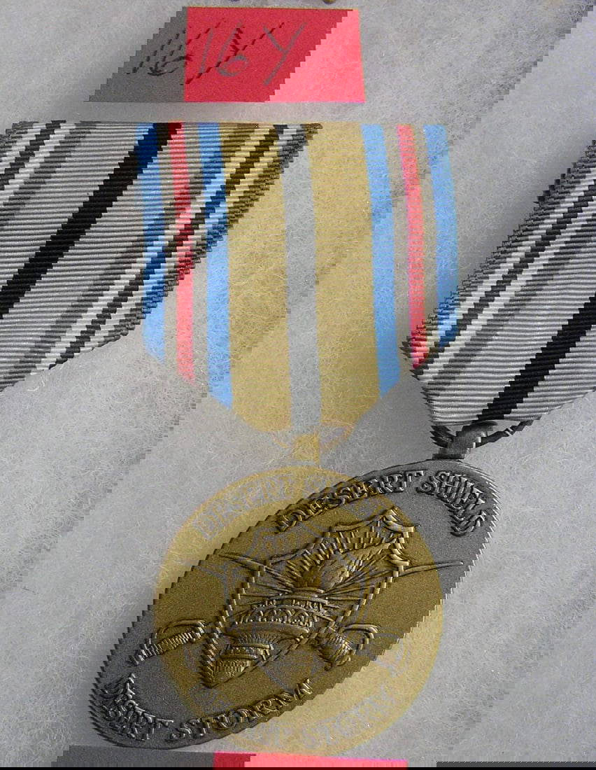 Desert Shield And Desert Storm Campaign Medal And Ribbon Auction