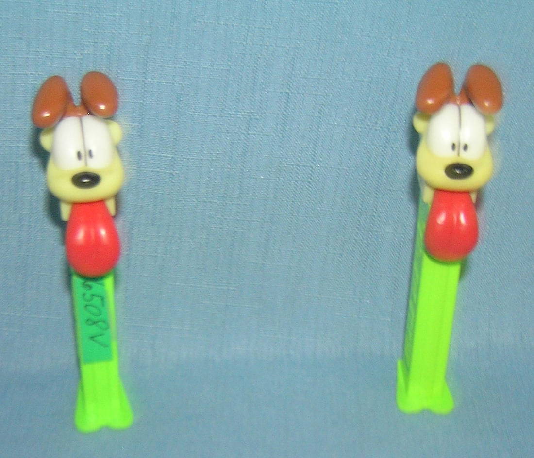 Pair Of Vintage Pez Candy Containers Auction