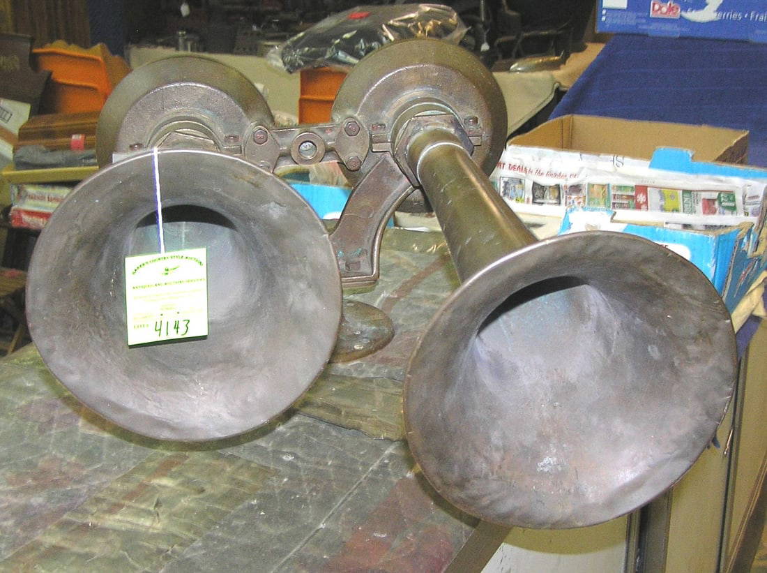 Pair Of Fire Department/railroad Emergency Horns Auction