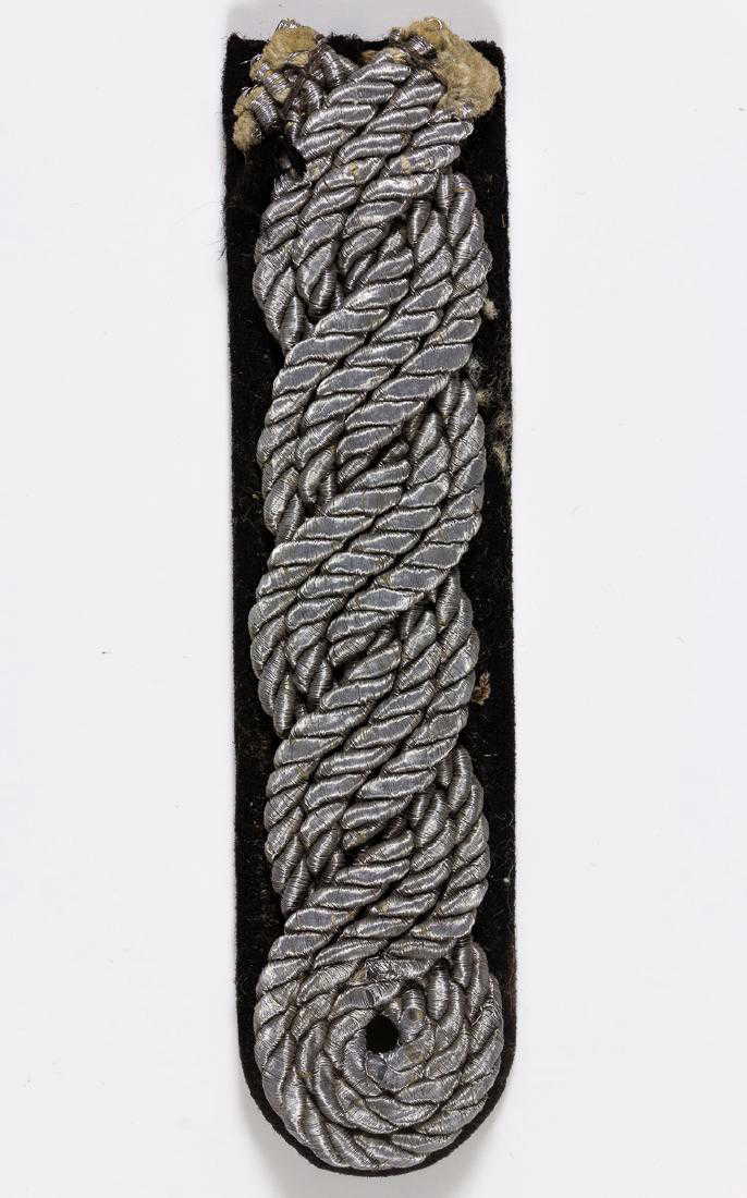 ALLGEMEINE-SS STURMBANNFUHRER'S SHOULDER BOARD ALLGEMEINE-SS STURMBANNFUHRER'S SHOULDER BOARD