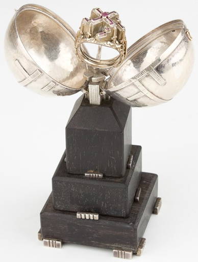 ADOLF HITLER'S "LOST" RUBY AND GOLD SWASTIKA RING - Sep 10, 2013 ...