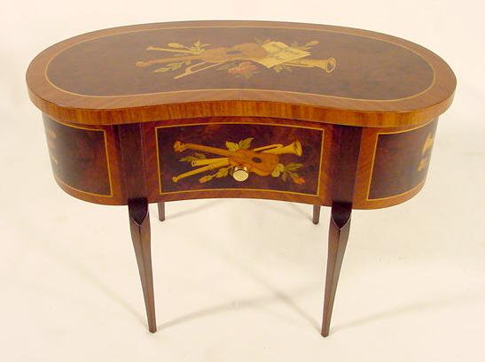 2567: Delux Rouge Music & Jewelry Box NR