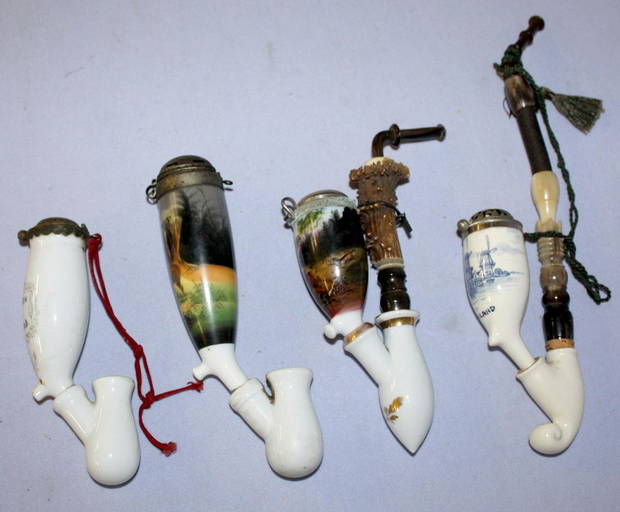 four antique porcelain pipes - Aug 28, 2021 | Tom Harris Auctions in IA