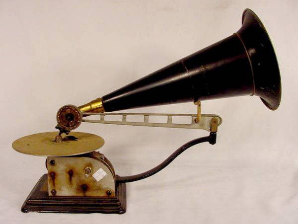 Standard Talking Machine Company Phonograph NR - May 24, 2006 | Tom ...