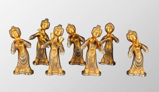 Chinese Art Auction on Nov 19, 2023 by Quan Rong Gallery in NJ