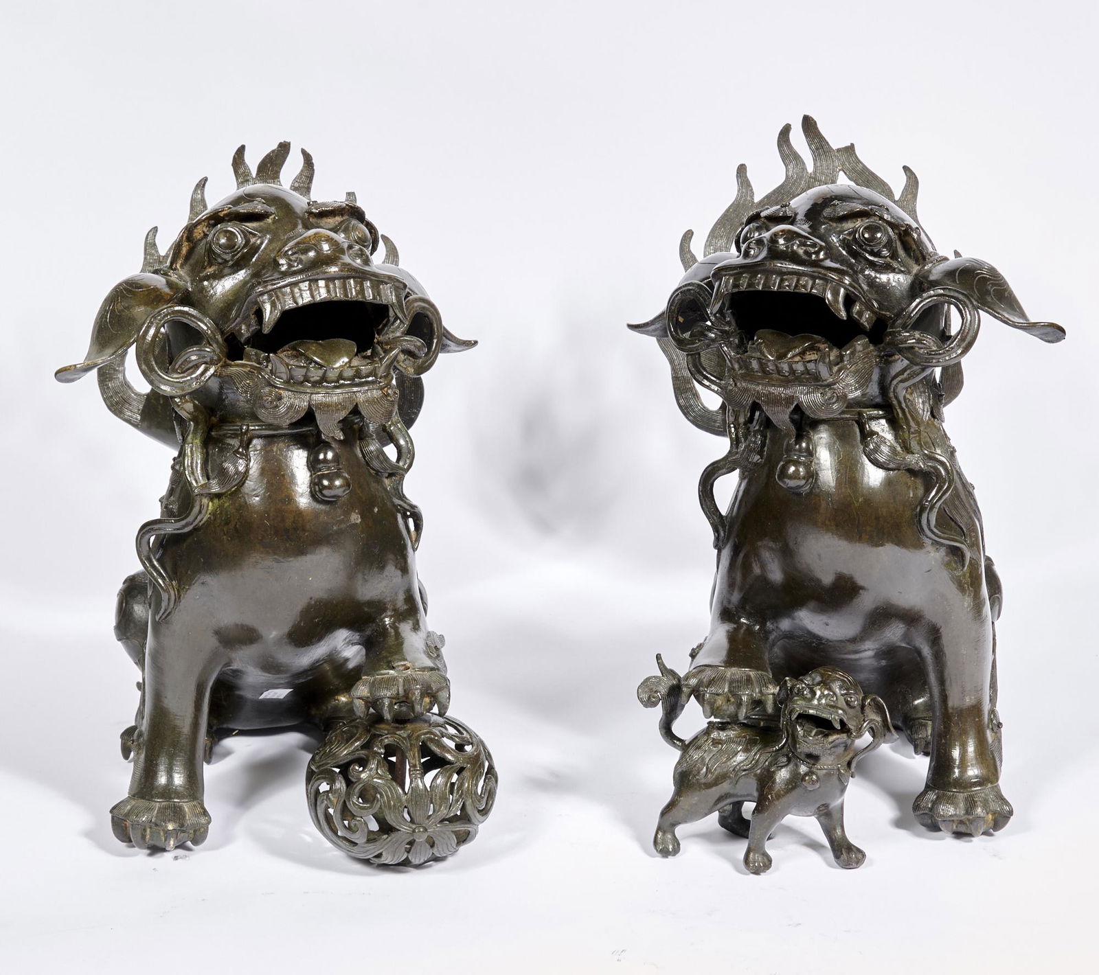 A Large Pair Of Chinese Cast Bronze Fu Lions Height 19