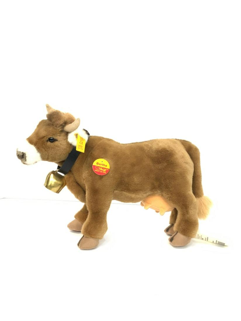Steiff “Bertha” Cow with Bell (#0150) on Jun 19, 2021 | Flannery's ...