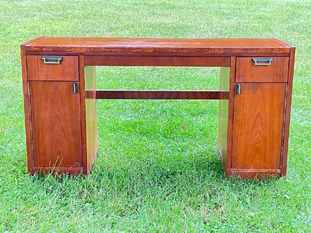 Stanley Mcm Office Desk Auction