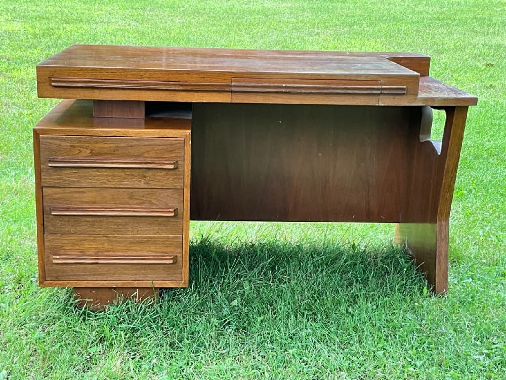 Mcm Floating Style Desk Auction