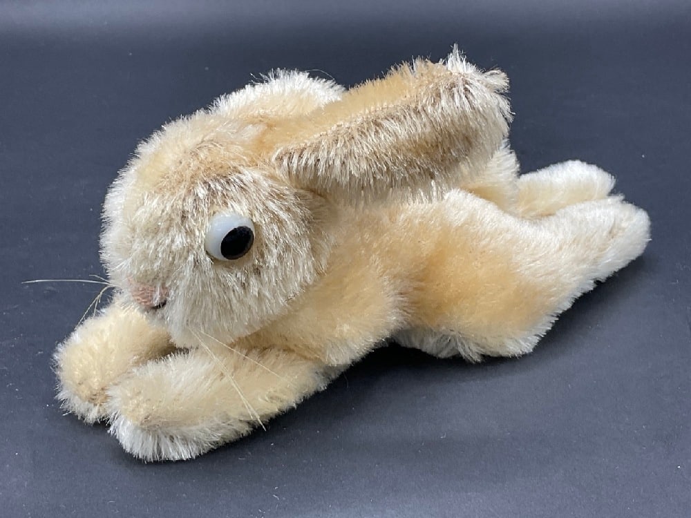 Early Vintage Steiff Bunny Rabbit Auction