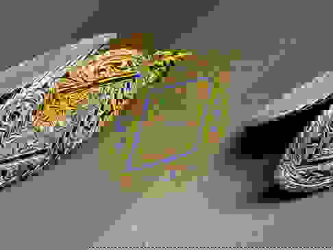 18k (750) Italian Gold Enameled Locket Auction