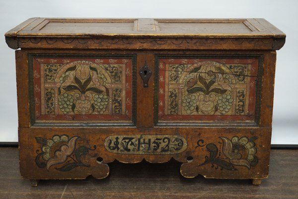 German Pennsylvania Dutch Style Painted Chest 1752