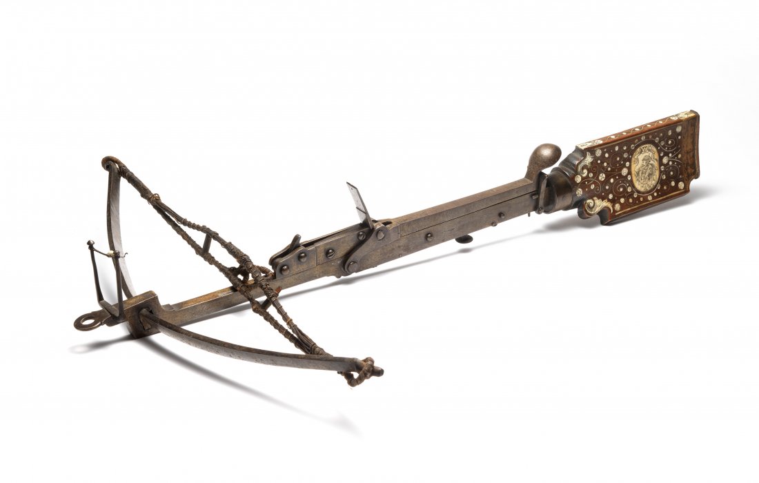 A GERMAN PELLET CROSSBOW (SCHNEPPER), MID-17TH CENTURY