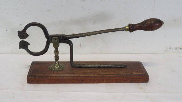 Iron sugar cutter with wood handle (#0356) on Oct 13, 2022 | Davies ...