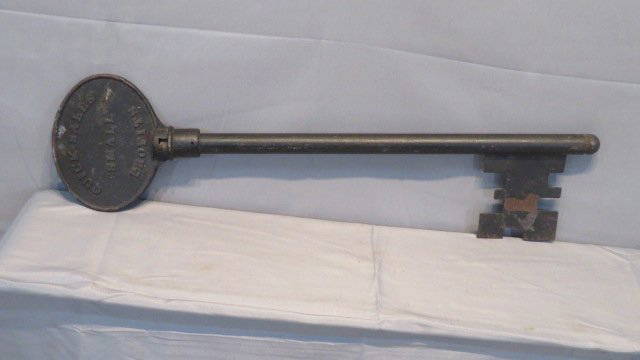 Cast Iron Key Trade Sign With Words On Both Sides Auction