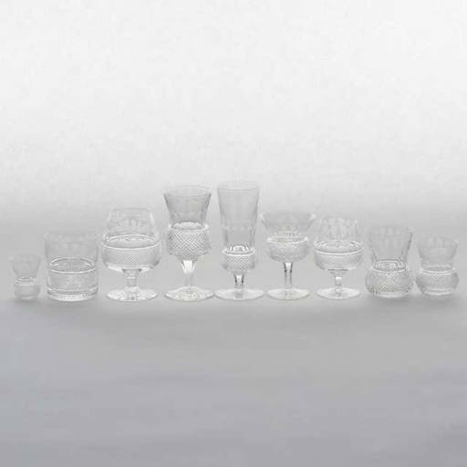 Edinburgh Crystal 'thistle' Pattern Cut Glass Stemware,