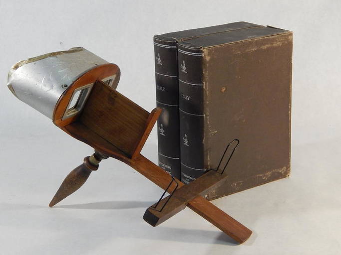 Stereoviewer W/underwood & Underwood Stereoview Set