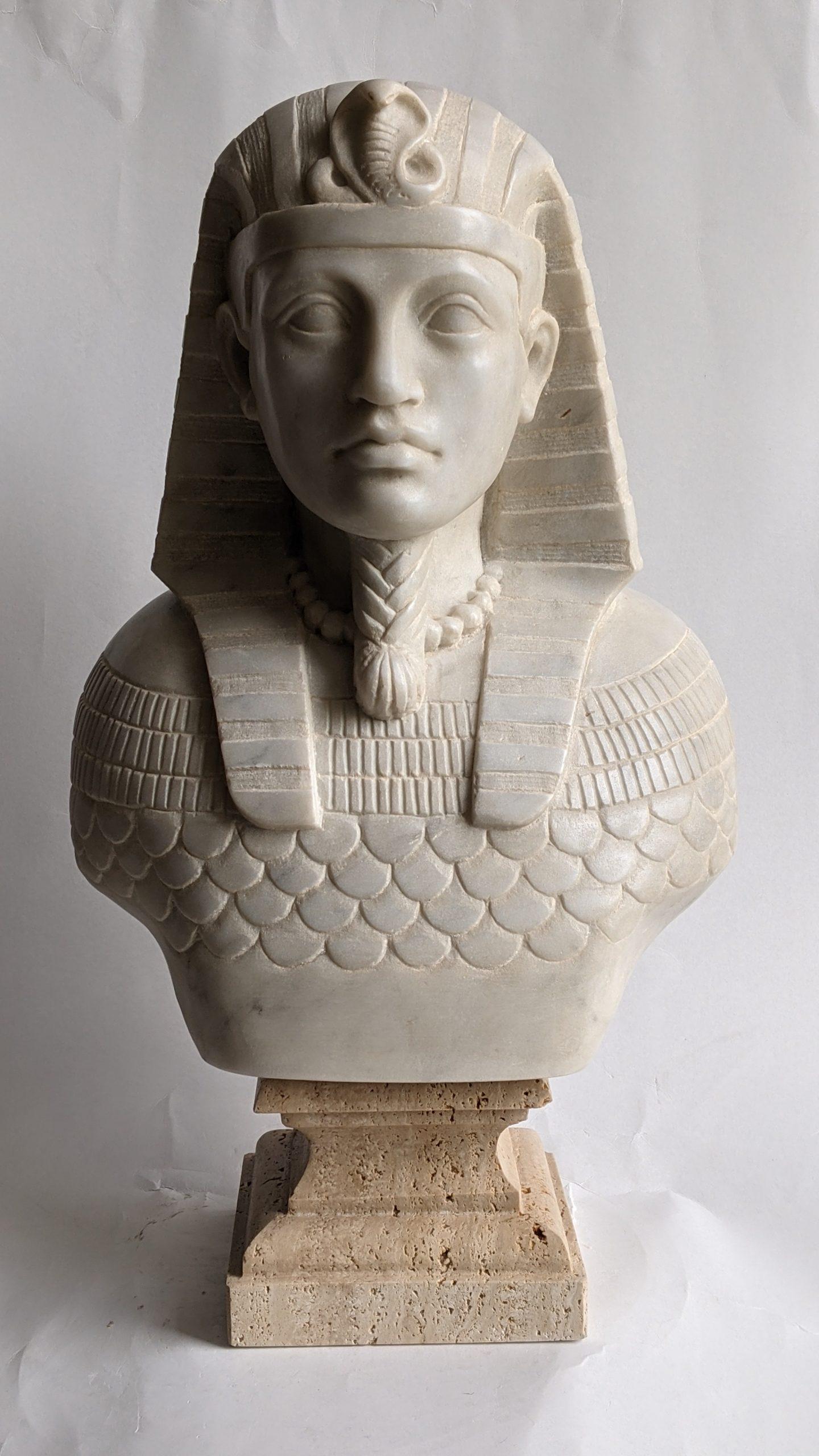 Bust of Egyptian Pharaoh - Mar 10, 2023 | Unicart in Italy