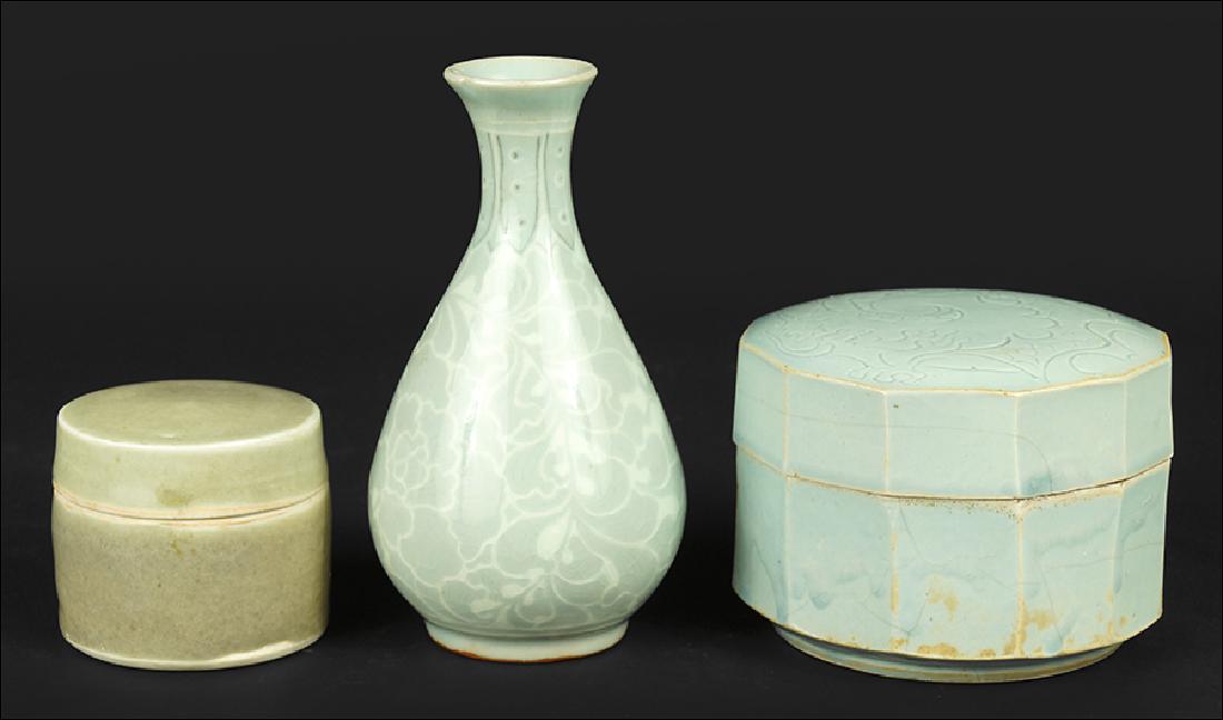 A Celadon Glazed Box.