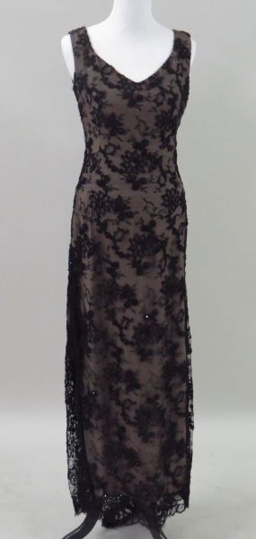 PATRICIA RHODES COUTURE LACE EVENING GOWN.