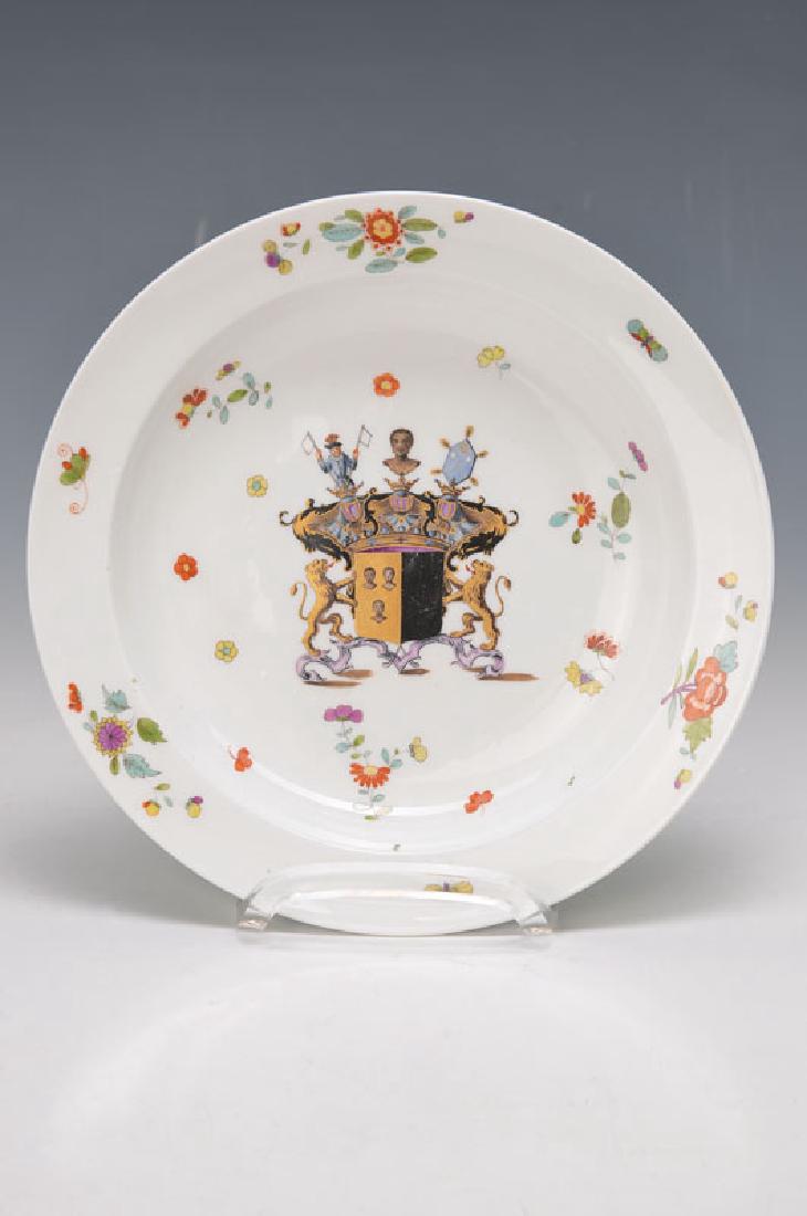 crest plate