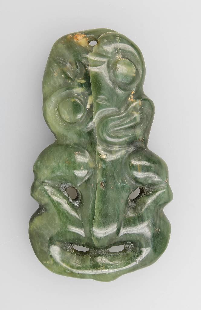 Hei-TIKI amulet from the Maori, New Zealand approx.