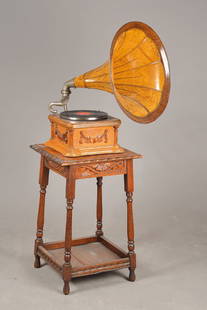 Horn Gramophone, England