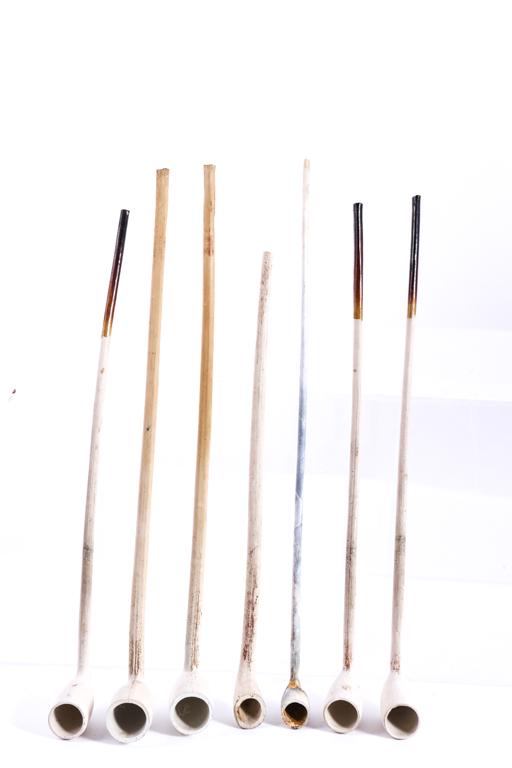(6) Reproduction Clay Pipes