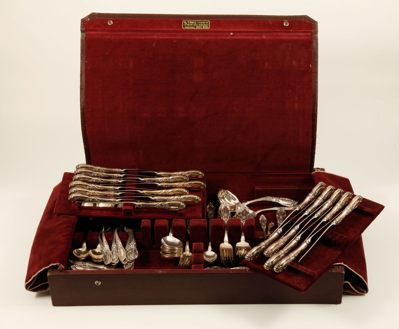 Towle "king Richard" Sterling Silver Flatware Set Auction