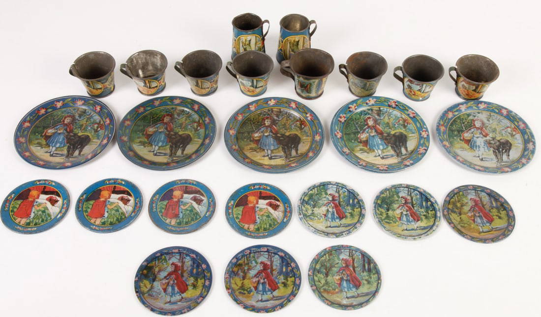 Vintage Child's Tin Tea Set Auction