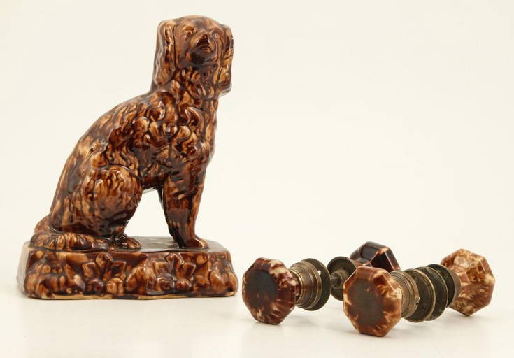 Rockingham Pottery Spaniel And (2) Door Knob Sets