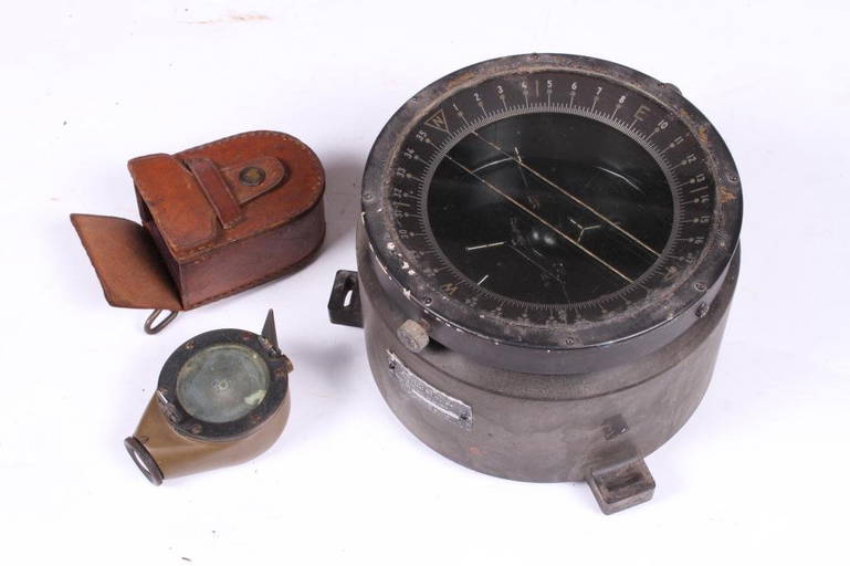 Us Army Type D 12 Wet Compass & Marching Compass