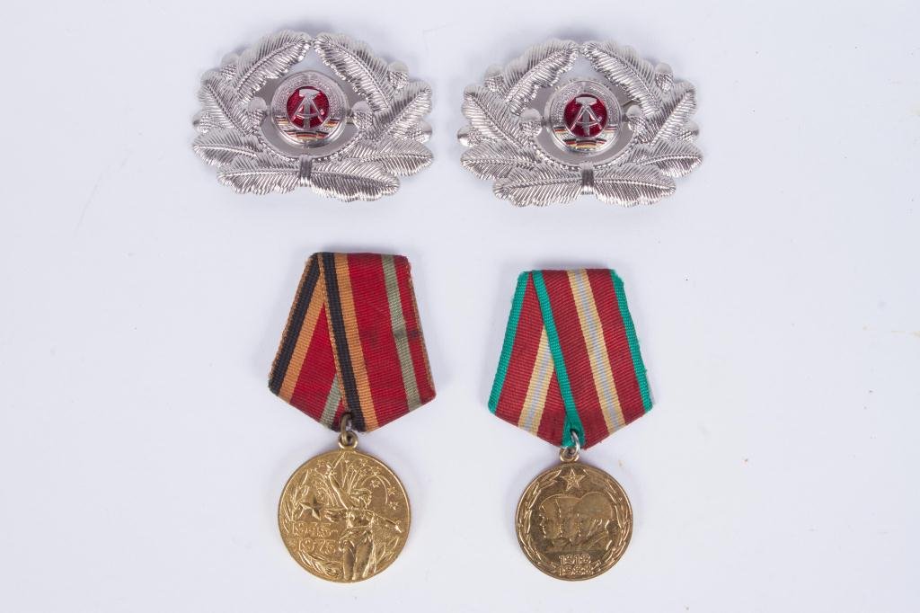 (4) Soviet Union Russia Pins And Medals
