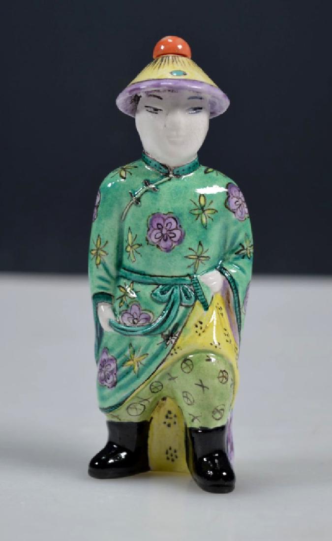 Chinese Enameled Ceramic Mandarin Figure Snuff