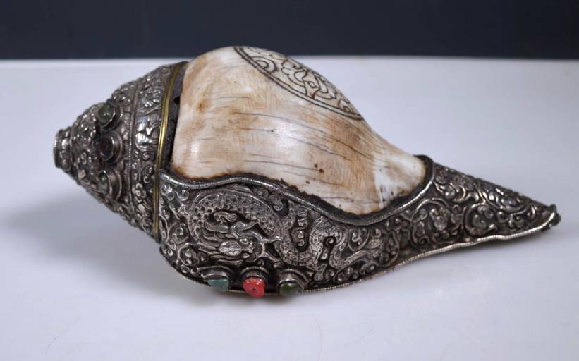 Antique Tibetan Silver & Conch Shell Ritual Horn