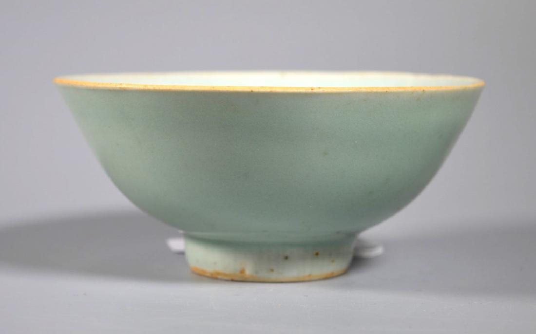 19 C Chinese Longquan Celadon Porcelain Bowl